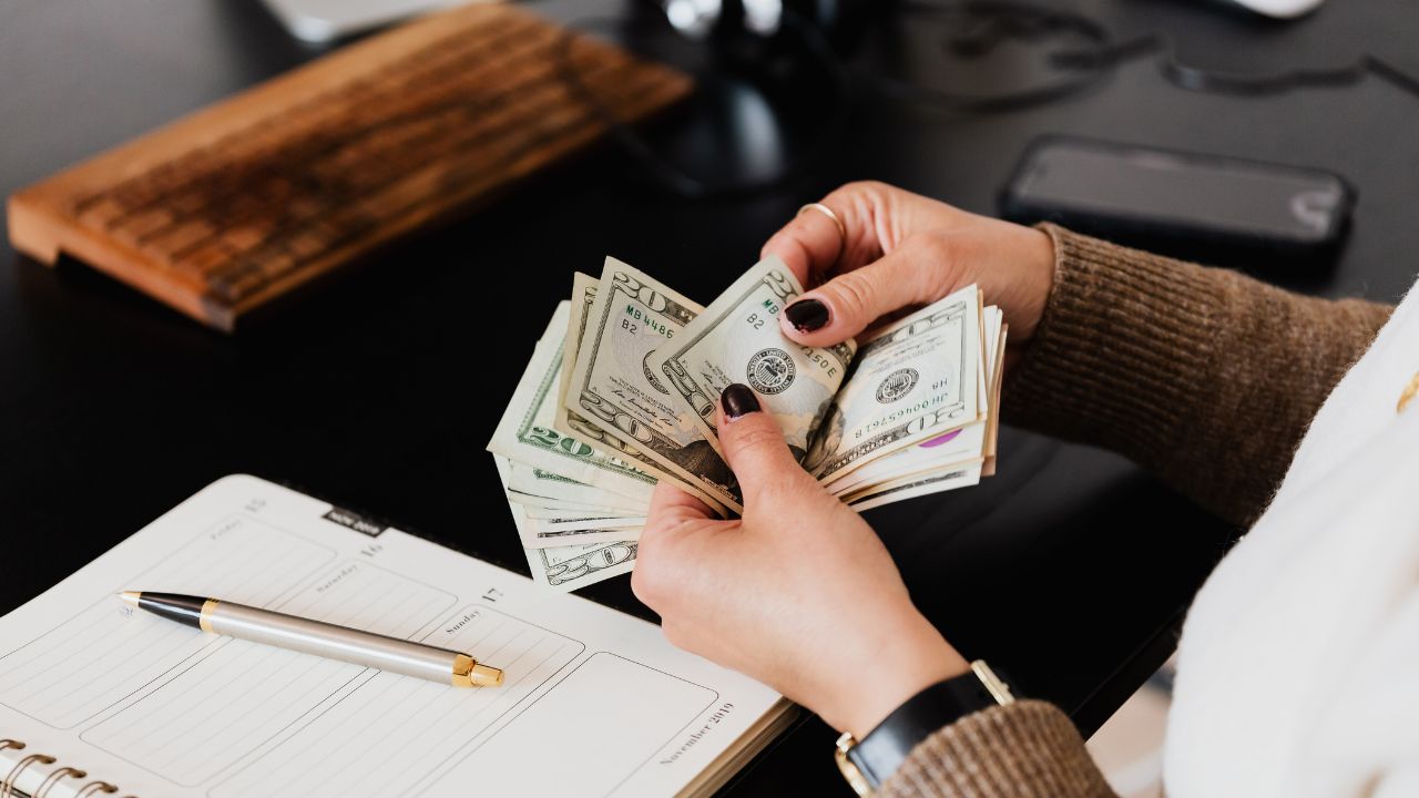 Arbitrageur - Finance Reference