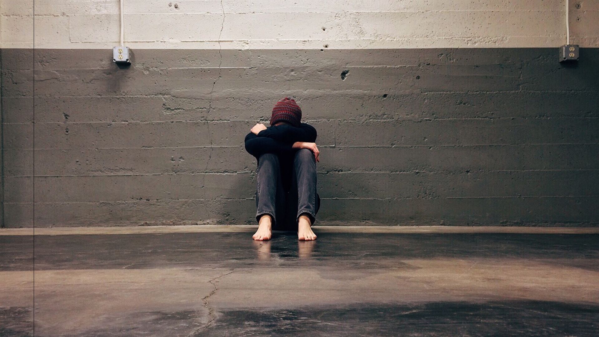 What to Do If You Get Kicked Out of Your House at 18 - Finance Reference