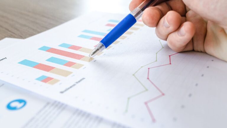 What is Tracking Error and How Can it Affect Your Portfolio? - Finance ...