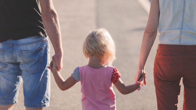 The Difference Between Arrears and Back Child Support - Finance Reference