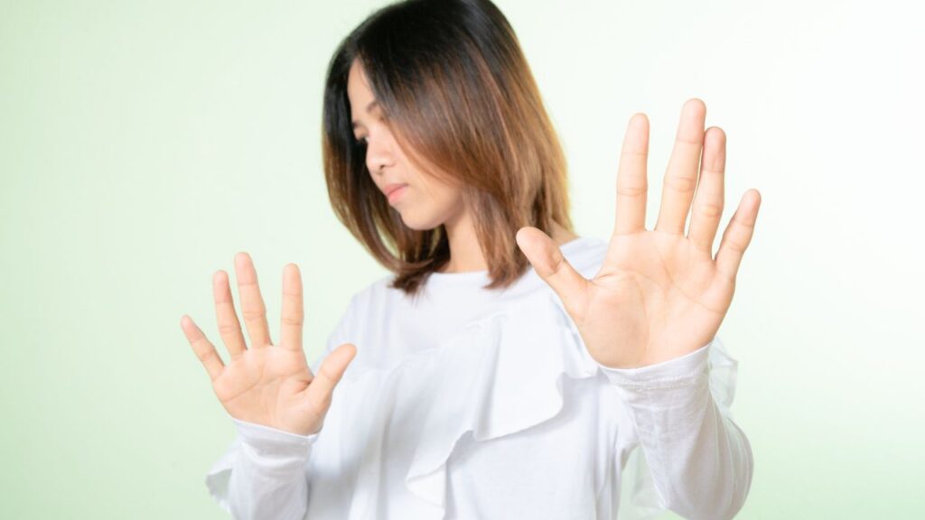 How to Say No to Someone Asking for Money: Tips and Examples - Finance ...